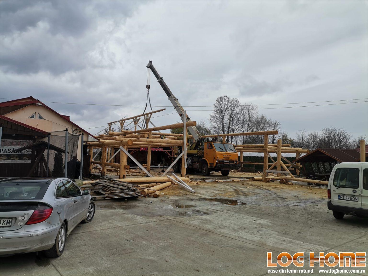 Terasă din lemn rotund - Popas La Cimpoeşu Mirceşti, IAŞI - LOG HOME