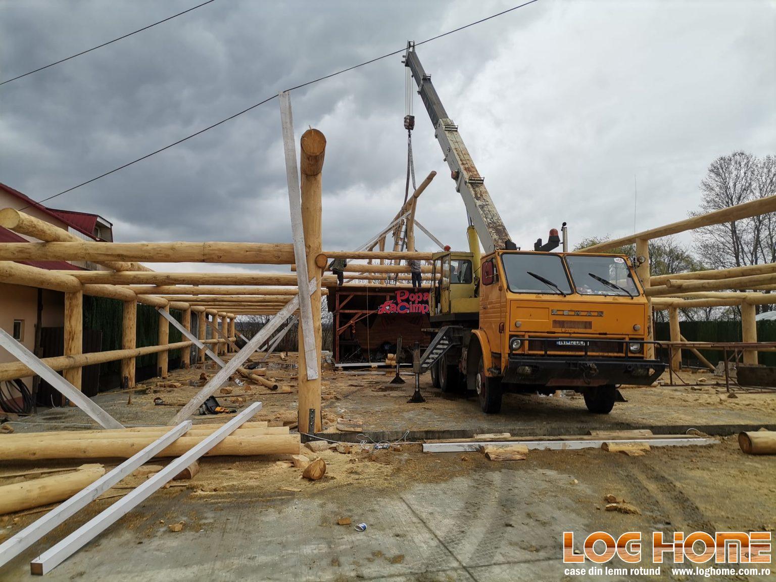 Terasă din lemn rotund - Popas La Cimpoeşu Mirceşti, IAŞI - LOG HOME